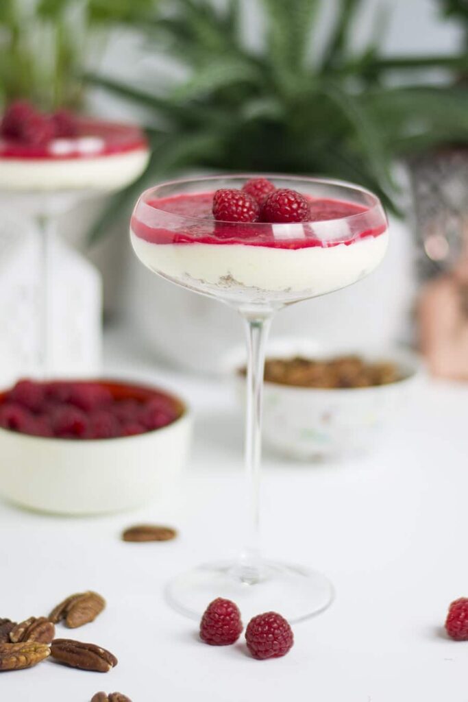 Quick and Easy Raspberry Keto Cheesecake - Gluten Free and No Bake!